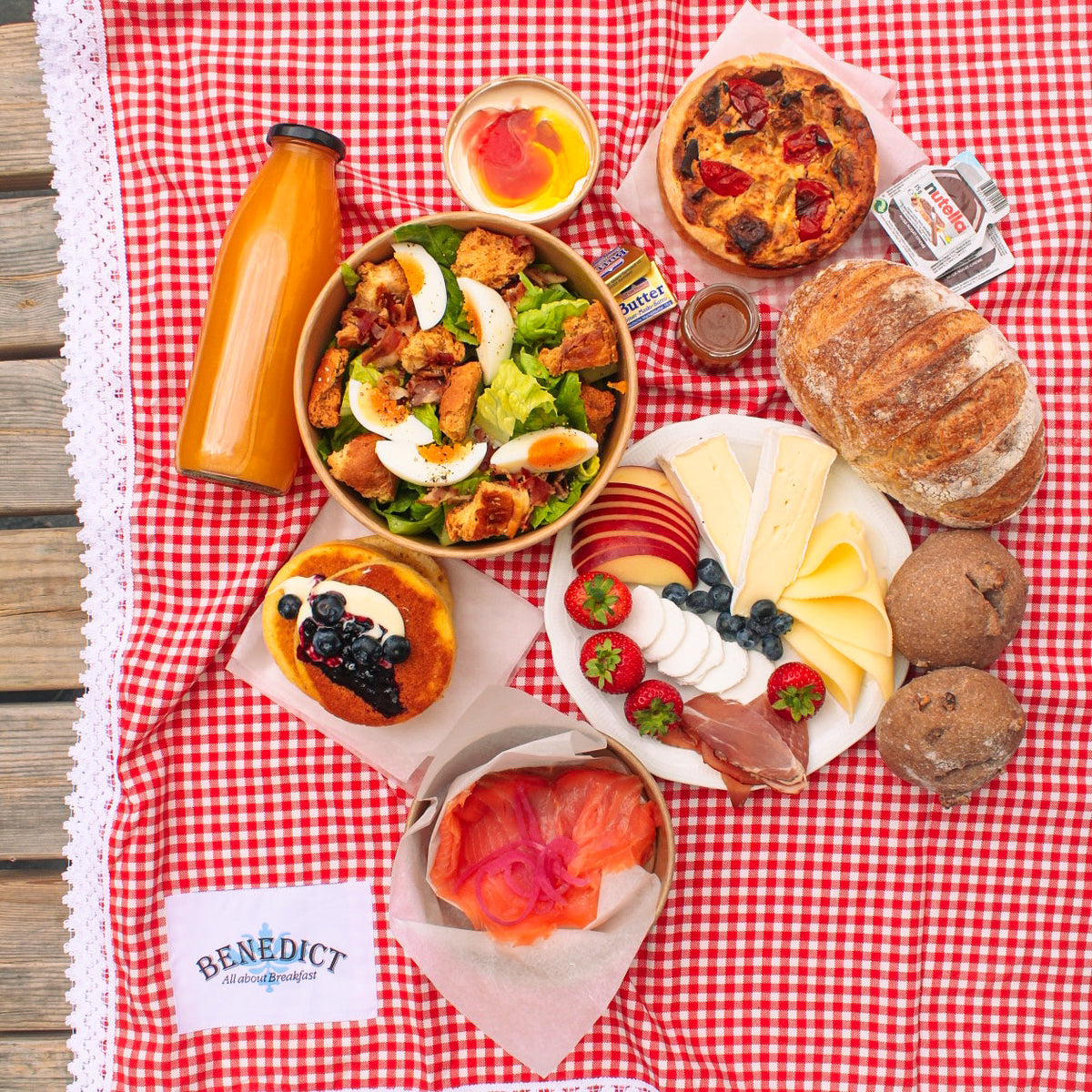 CLASSIC PICNIC IN OUR SIGNATURE BOX – Benedict Breakfast in Prenzlauer Berg